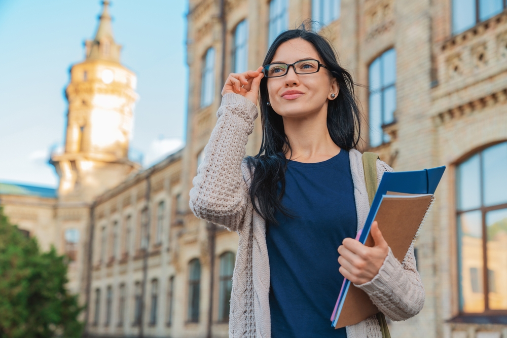 Fully Funded Scholarship Programs: Opening Doors to Education - FactAvenue